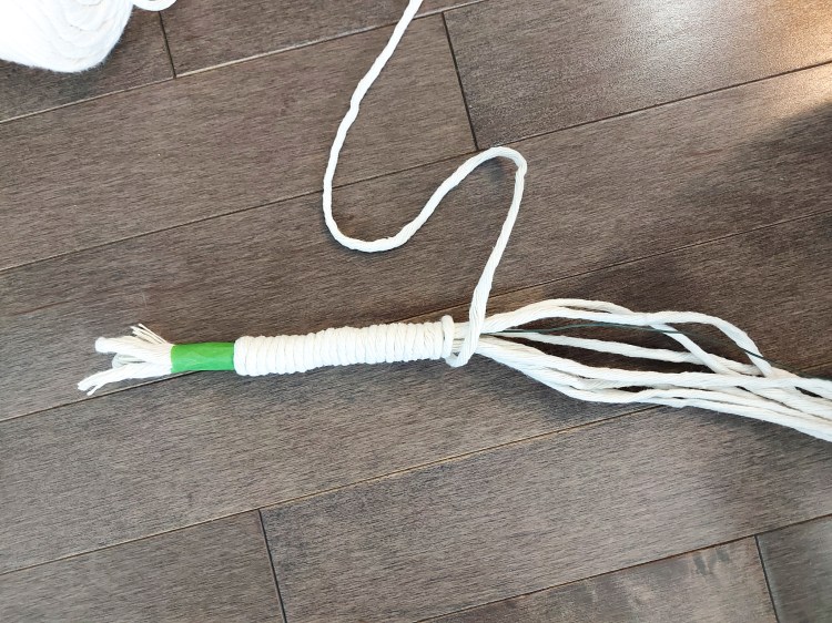 Macramé and Yarn Rainbow – The Expert Amateur
